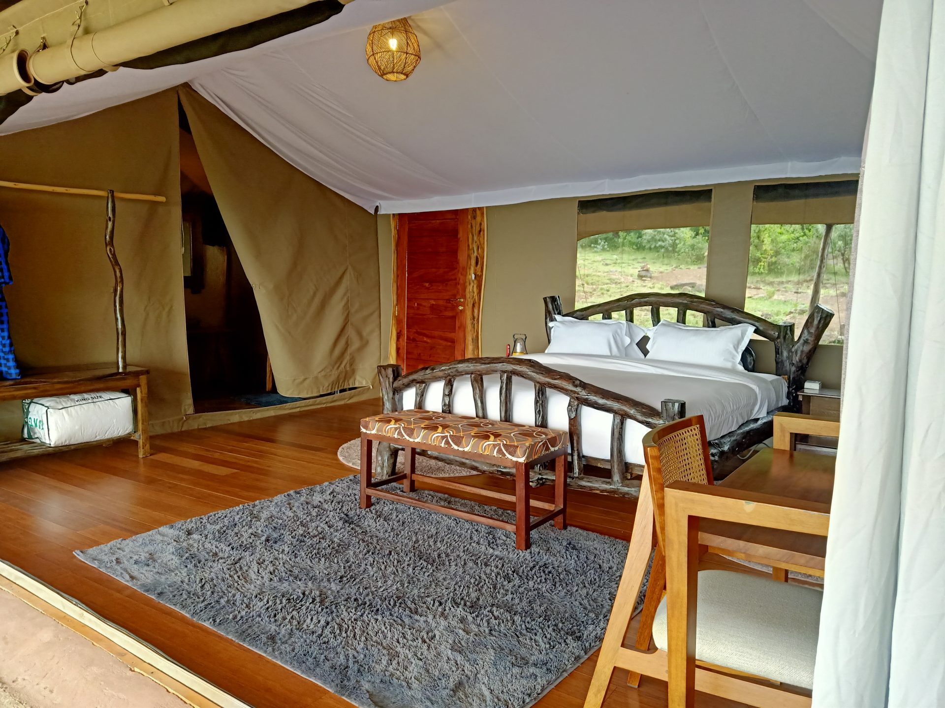 Travel Destinations: Ahadi Mara